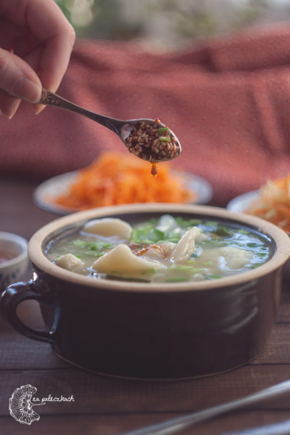 Gamja sujebi - koreańska zupa ziemniaczana • Na Pałeczkach