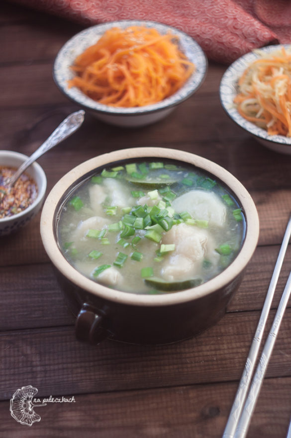 Gamja sujebi - koreańska zupa ziemniaczana • Na Pałeczkach