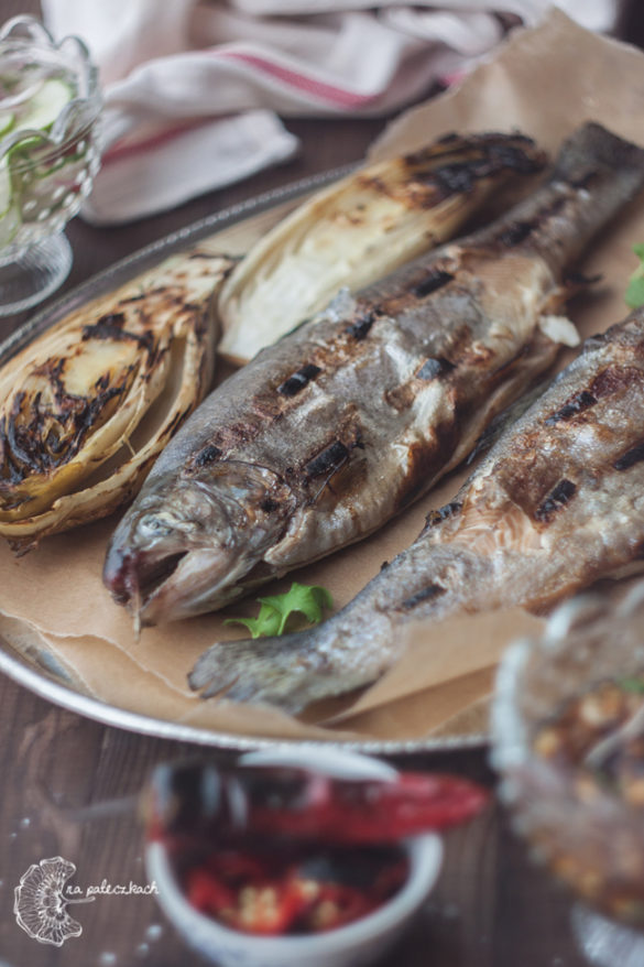 Pla yang nam pla wan - grillowana ryba ze słodkim sosem rybnym • Na ...